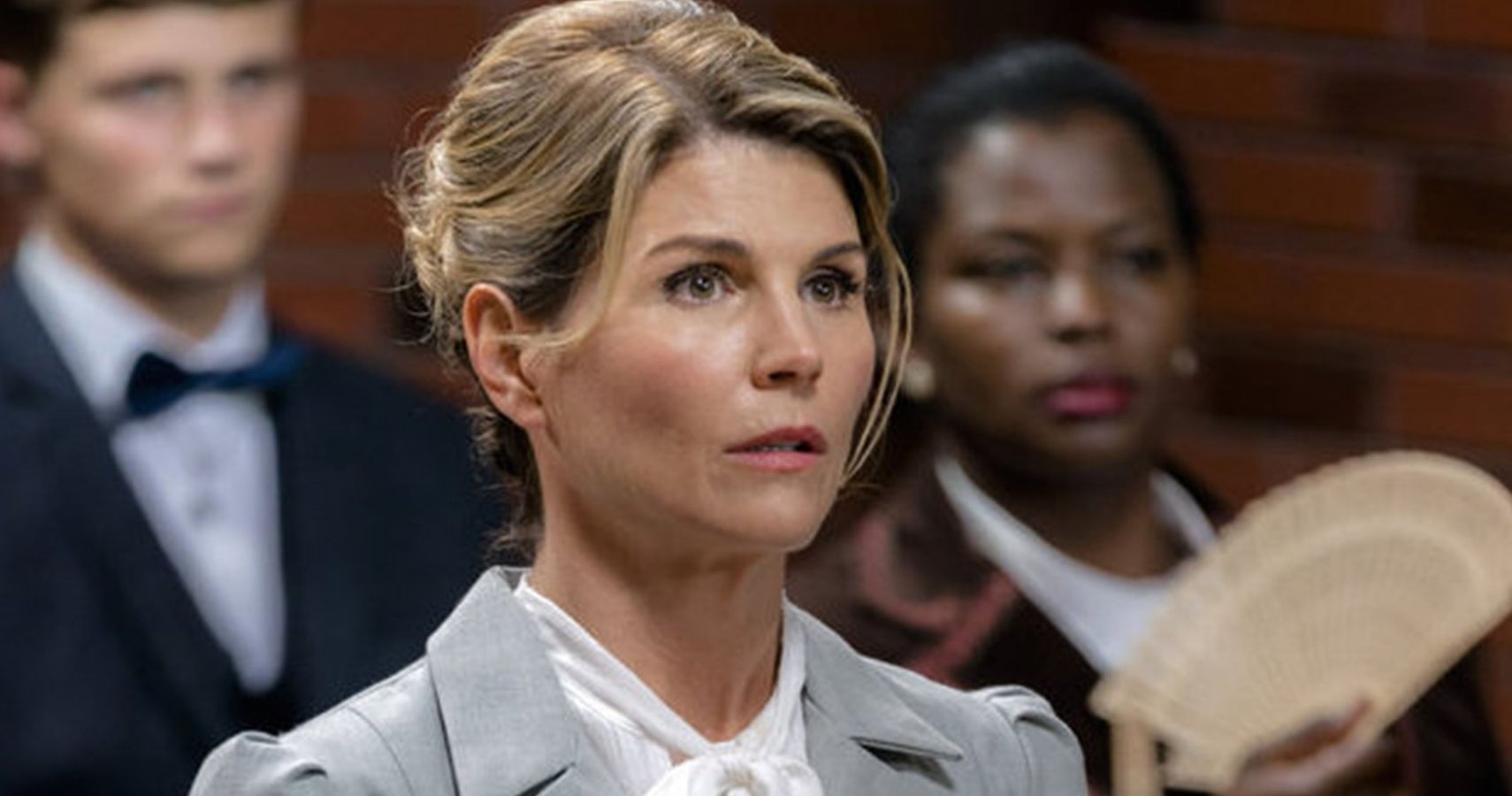 Lori Loughlin Gets Prison Advice, Thinks She'll Be In There For Quite ...